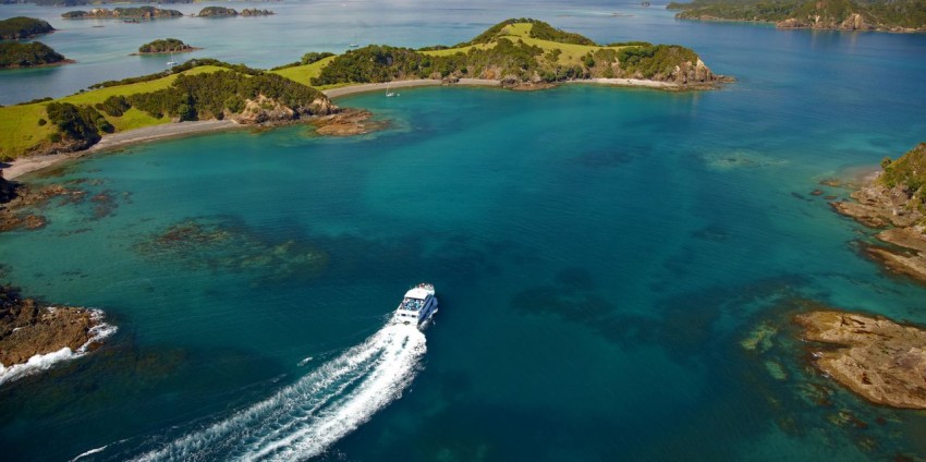 Bay of Islands Day Tour & Hole in the Rock, Auckland