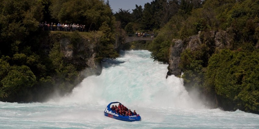 Huka Falls Jet | Jet Boat Taupo - Everything New Zealand