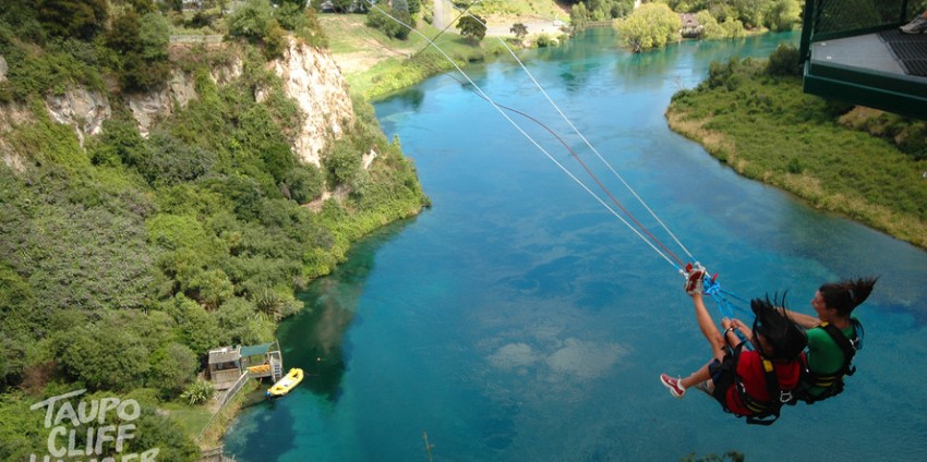 Swing solo | Taupo Cliffhanger - Everything New Zealand